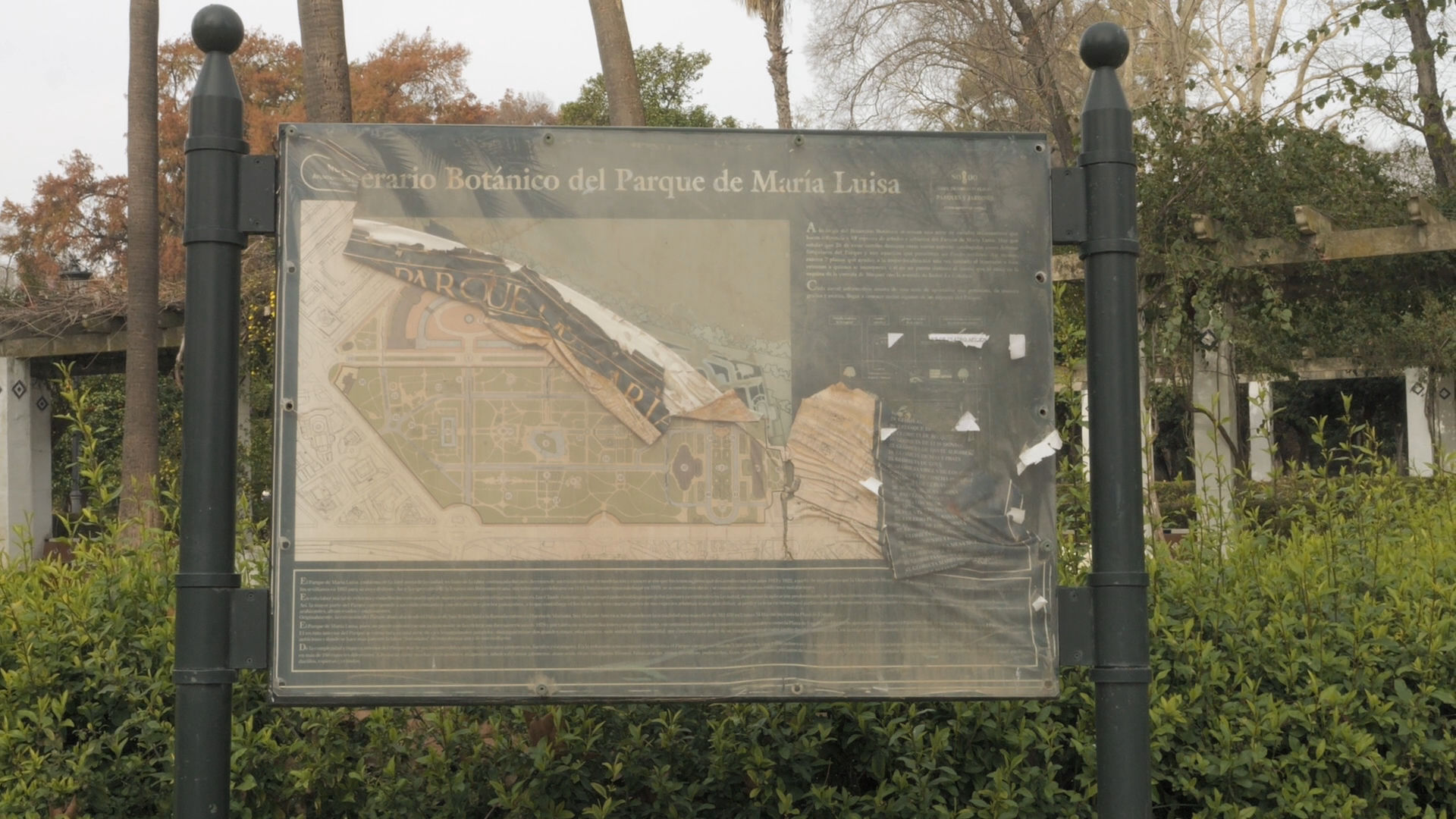 El Gobierno municipal renovará la señalética del Parque de María Luisa, que será más accesible e ...